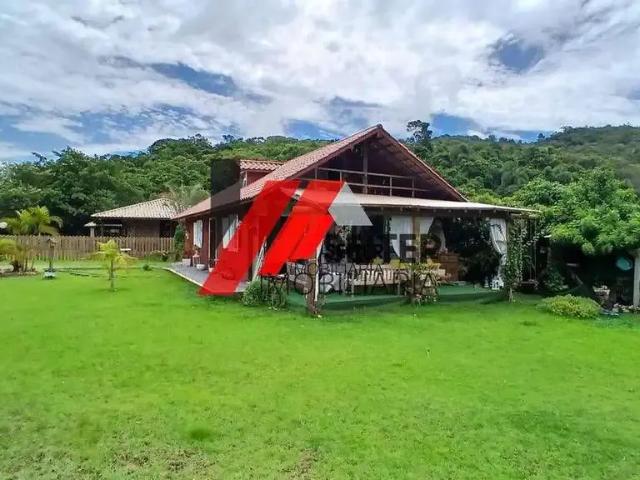 Sítio / Chácara para Venda em Florianópolis/SC Sambaqui 4 Quartos