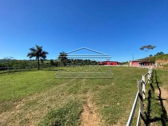 Sítio / Chácara para Venda em Igaratá/SP Funil 2 Quartos