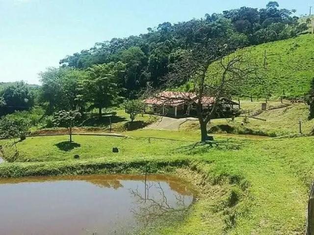 Sítio / Chácara para Venda em Igaratá/SP Varadouro 3 Quartos