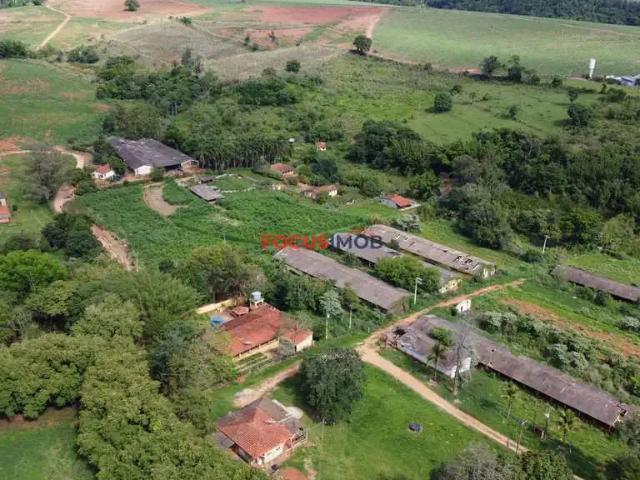 Sítio / Chácara para Venda em Itapira/SP Cercado Grande I 3 Quartos