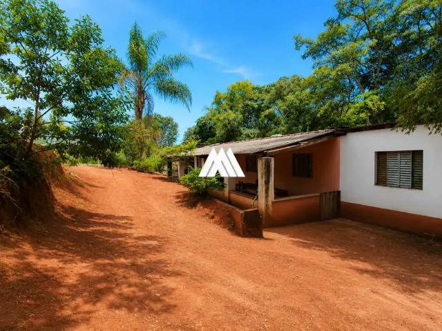 Sítio / Chácara para Venda em Itatiaiuçu/MG Zona Rural 3 Quartos
