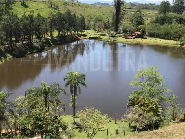 Sítio / Chácara para Venda em Jacareí/SP Área Rural de Jacareí 2 Quartos