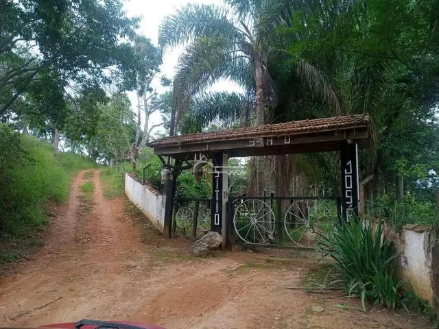 Sítio / Chácara para Venda em Jacareí/SP Bom Jesus 3 Quartos