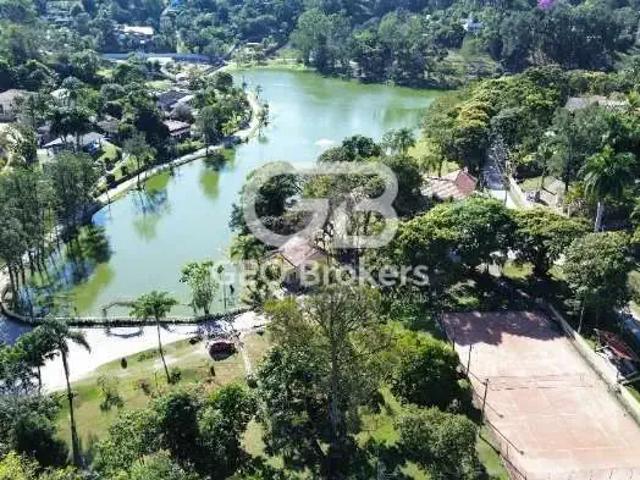 Sítio / Chácara para Venda em Jacareí/SP Condomínio Lagoinha 3 Quartos