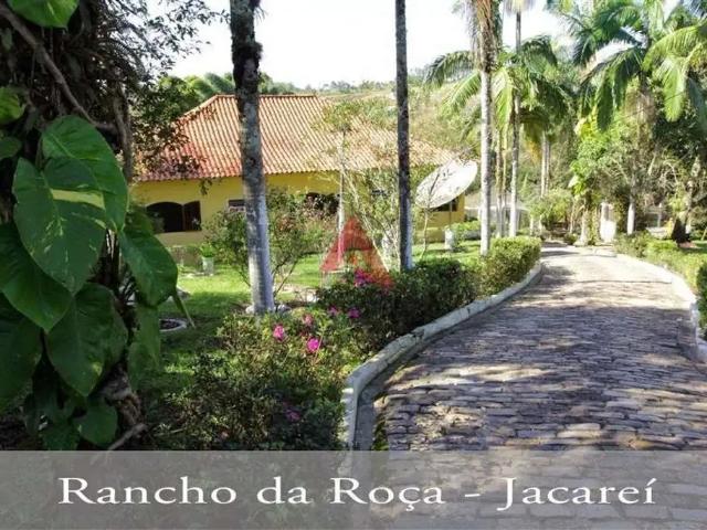 Sítio / Chácara para Venda em Jacareí/SP Veraneio Irajá 3 Quartos