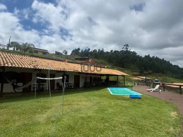 Sítio / Chácara para Venda em Juiz de Fora/MG Grama 4 Quartos