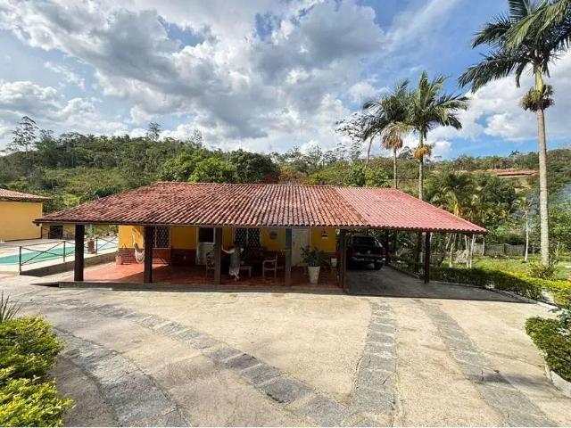 Sítio / Chácara para Venda em Juiz de Fora/MG Salvaterra 3 Quartos