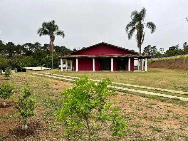 Sítio / Chácara para Venda em Mogi das Cruzes/SP Cocuera 4 Quartos