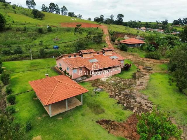 Sítio / Chácara para Venda em Munhoz/MG Centro 5 Quartos
