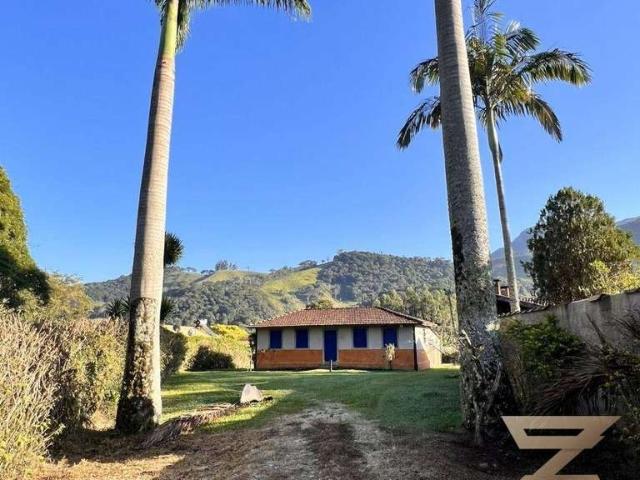 Sítio / Chácara para Venda em São Bento do Sapucaí/SP Paiol Grande 3 Quartos