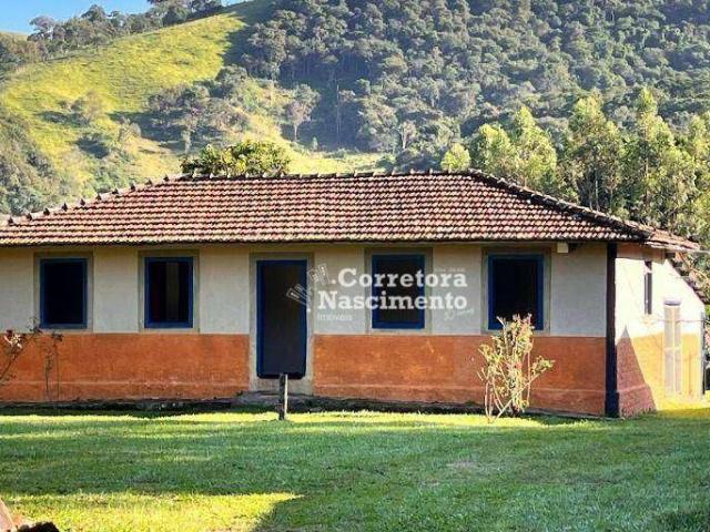 Sítio / Chácara para Venda em São Bento do Sapucaí/SP Paiol Grande 3 Quartos