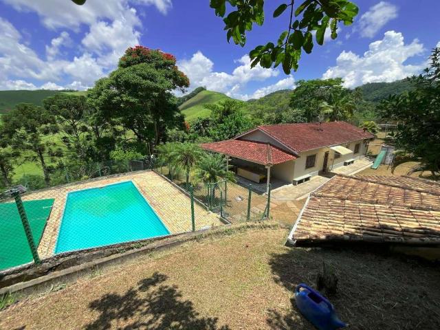 Sítio / Chácara para Venda em São José dos Campos/SP Jaguari 4 Quartos