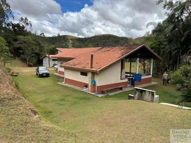 Sítio / Chácara para Venda em São José dos Campos/SP Santana 3 Quartos