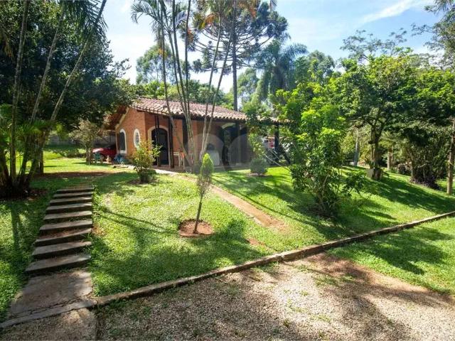 Sítio / Chácara para Venda em São Roque/SP Marmeleiro 3 Quartos