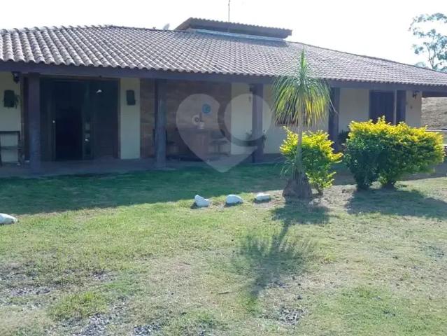Sítio / Chácara para Venda em São Roque/SP Recanto das Acácias 2 Quartos