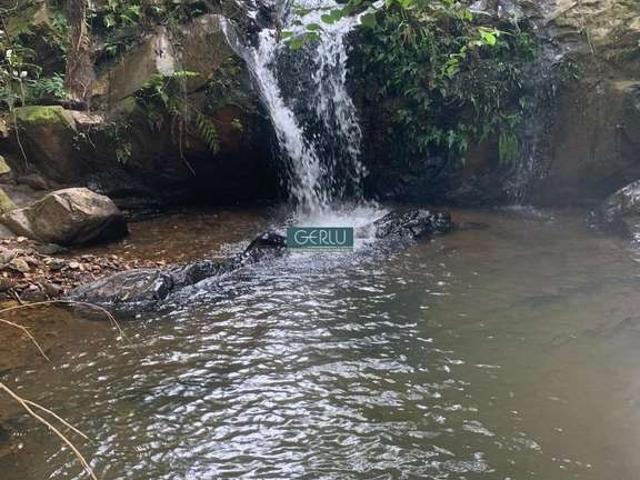 Sítio / Chácara para Venda em Sabará/MG Ravena 4 Quartos