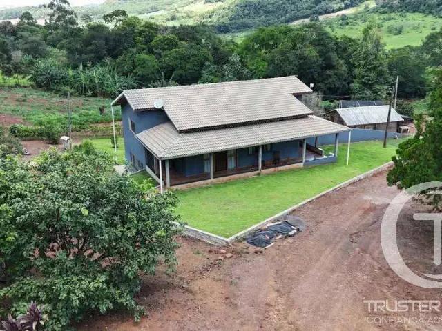 Sítio / Chácara para Venda em Santa Tereza do Oeste/PR Zona Rural 4 Quartos