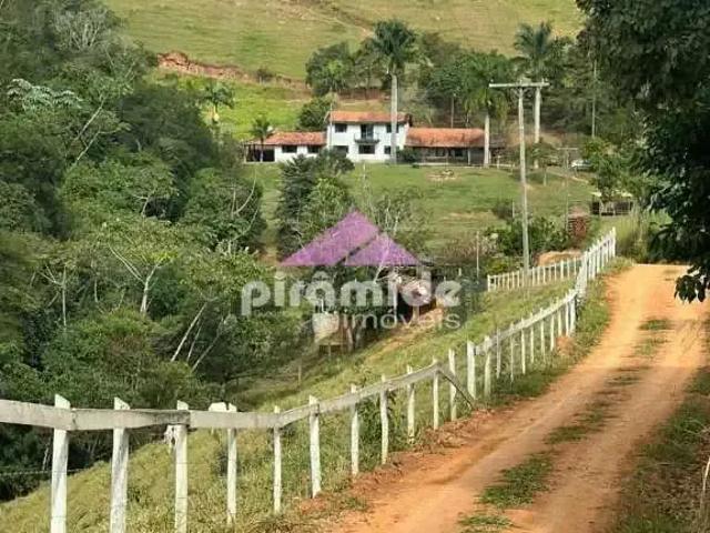 Sítio / Chácara para Venda em Paraibuna/SP Zona Rural 4 Quartos