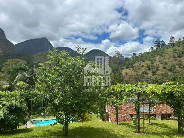 Sítio / Chácara para Venda em Petrópolis/RJ Cuiabá 4 Quartos