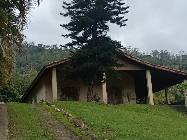 Sítio / Chácara para Venda em Pedro de Toledo/SP Zona Rural 4 Quartos