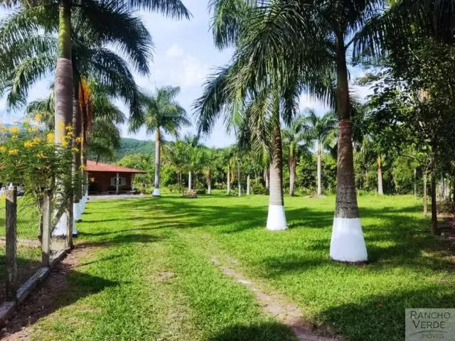 Sítio / Chácara para Venda em Pindamonhangaba/SP Área Rural de Pindamonhangaba 3 Quartos
