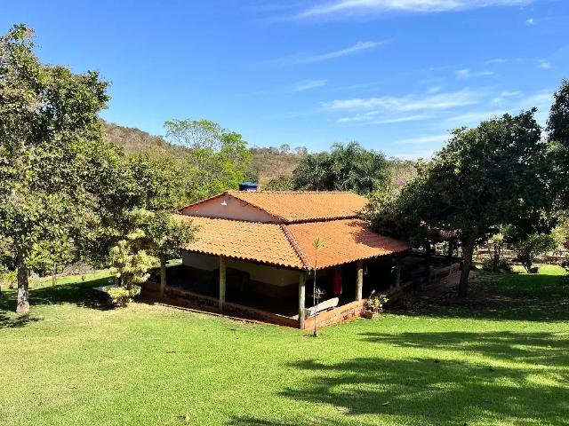 Sítio / Chácara para Venda em Pirenópolis/GO Zona Rural 6 Quartos