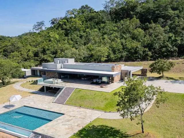 Sítio / Chácara para Venda em Pirenópolis/GO Zona Rural 7 Quartos