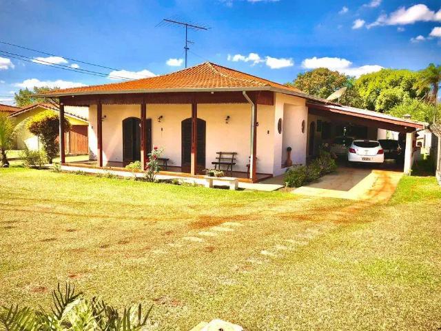 Sítio / Chácara para Venda em Tatuí/SP Vale dos Lagos 4 Quartos