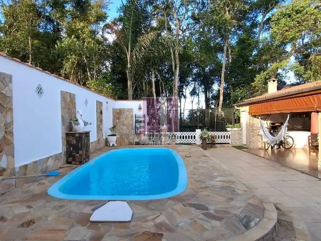 Sítio / Chácara para Venda em Taubaté/SP Barreiro 3 Quartos