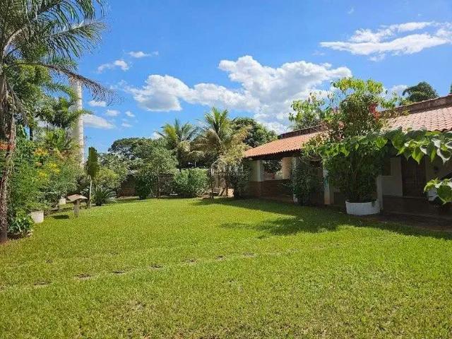 Sítio / Chácara para Venda em Uberaba/MG Jockey Park II 5 Quartos