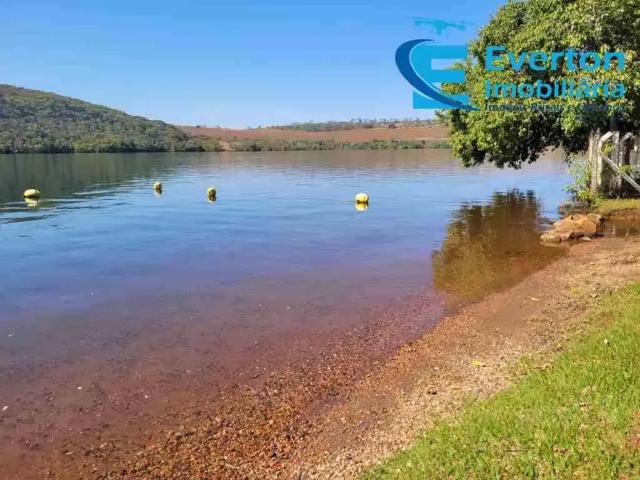 Sítio / Chácara para Venda em Uberlândia/MG Área Rural de Uberlândia 4 Quartos