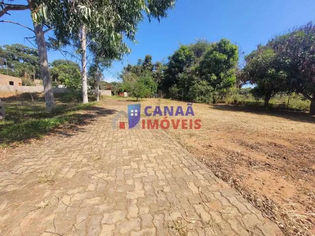 Sítio / Chácara para Venda em Uberlândia/MG Chácaras Eldorado 3 Quartos