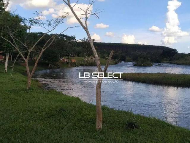 Sítio / Chácara para Venda em Uberlândia/MG Distrito Industrial 3 Quartos