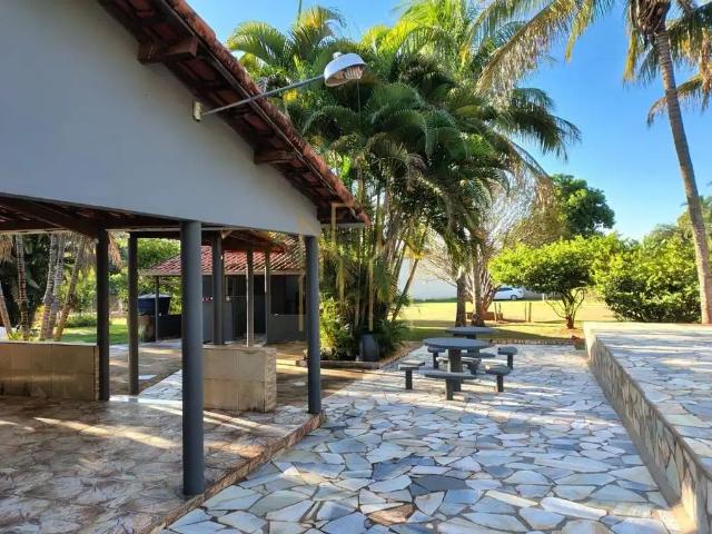 Sítio / Chácara para Venda em Uberlândia/MG Jockey Camping 3 Quartos