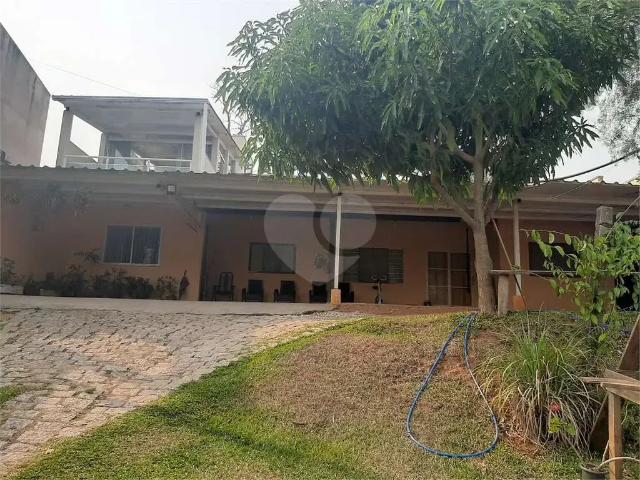 Sítio / Chácara para Venda em Vinhedo/SP Cachoeira 3 Quartos