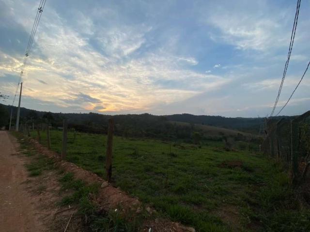 Sítio / Chácara para Venda em Vinhedo/SP Caixa D´Água 1 Quartos