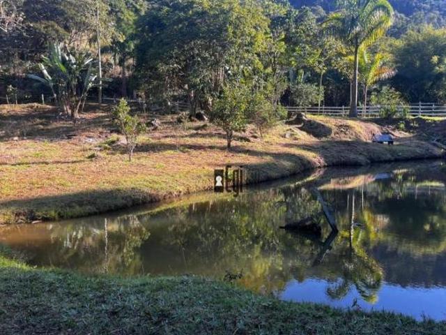 Sítio com 3 dormitórios à venda, 300000 m² por R$ 979.900,00 Torreões Juiz de Fora/MG