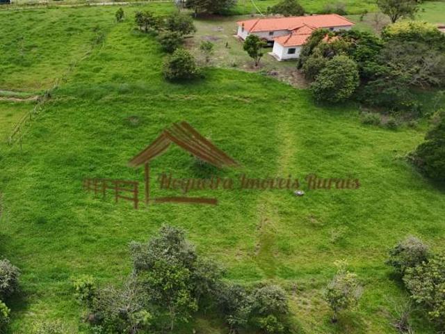 Sitio com 3 hectares na região de Porangaba SP