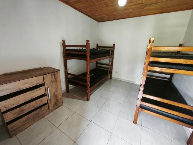 Sítio com 08 dormitórios, piscina e lazer LT0042