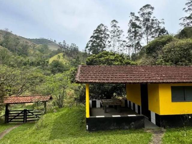Sítio com 10 hectares, São Francisco Xavier, S J Campos, SP
