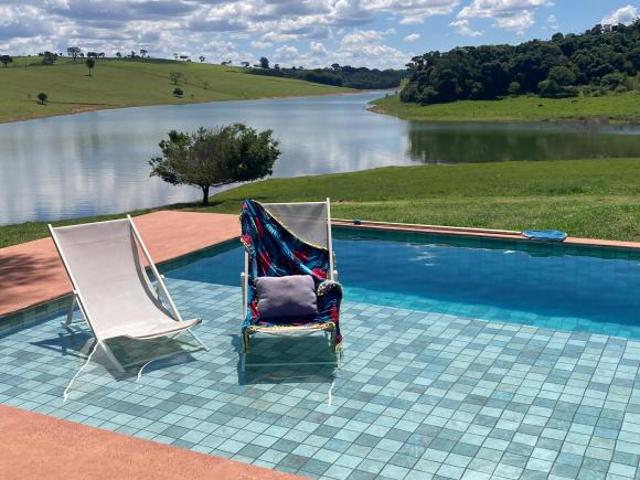 Sitio com 12 hectares na beira da represa do Jaguari
