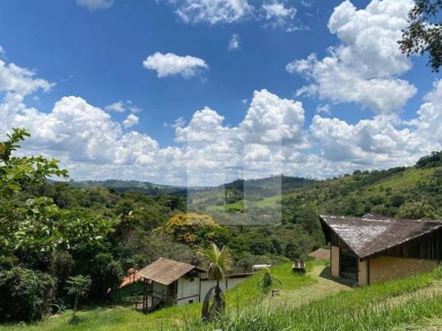 Sítio com 17 dormitórios à venda, 96000 m² por R$ 1.980.000,00 Sítio da Serra Tuiuti/SP
