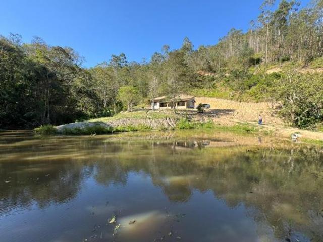 SÍTIO COM 20 MIL METROS PERTO DA REPRESA RICO DE ÁGUA
