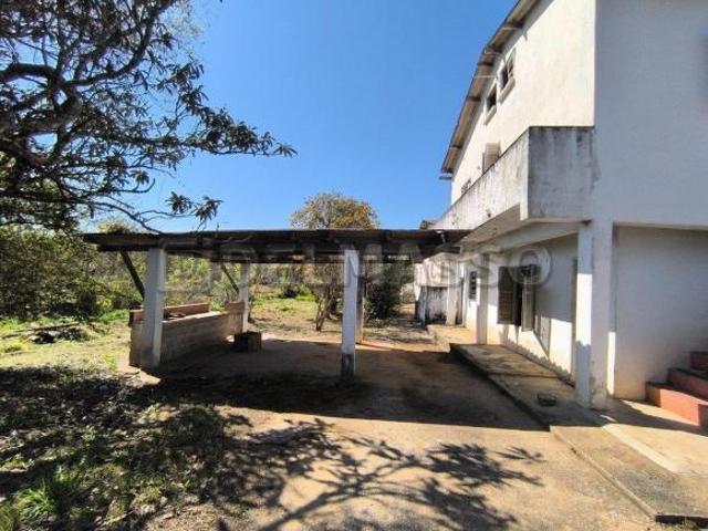 Sítio com 21.624 m² com lago e nascentes apenas 500 mts da Bunjiro Nakao!