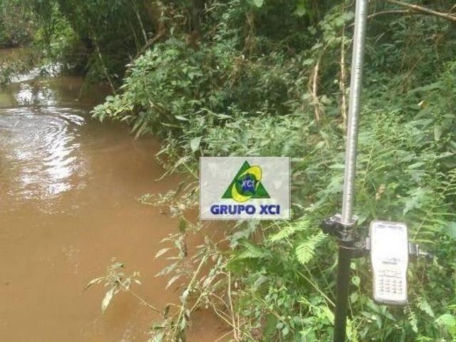 Sítio com 2 dormitórios à venda, 242000 m² por R$ 650.000,00 Sarapui Piedade/SP