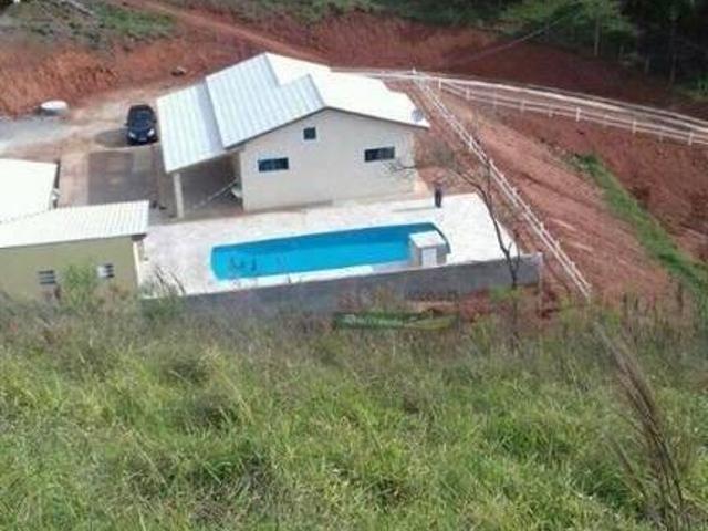 Sítio com 2 dormitórios à venda, 27000 m² por R$ 950.000,00 Registro Taubaté/SP