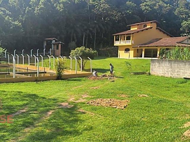 Sítio com 7 dormitórios à venda, 24200 m² por R$ 2.000.000 Chácara Eldorado Santa Isabel/SP