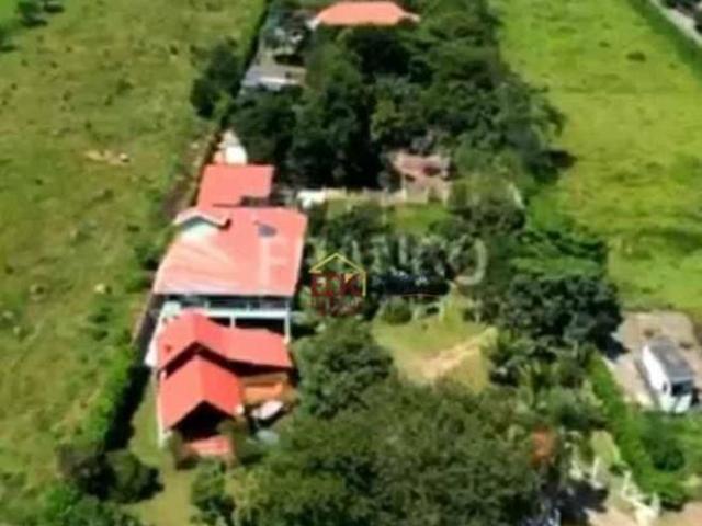 Sítio com 7 dormitórios à venda, 20000 m² por R$ 2.300.000,00 Jardim Sandra Maria Taubaté/SP