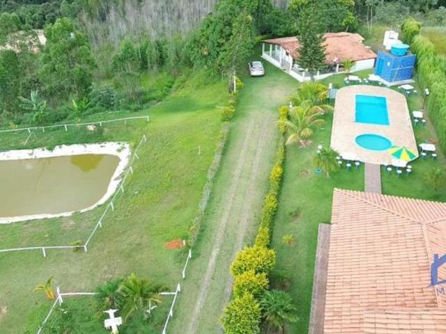 Sítio com 7 Quartos e 5 banheiros, 30.000 m² por R$ 1.400.000 Cód. ch2105