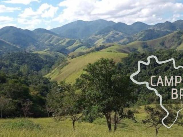SÍTIO COM 4 PLATORES DE VISTA LIVRE PARA A SERRA DA MANTIQUEIRA